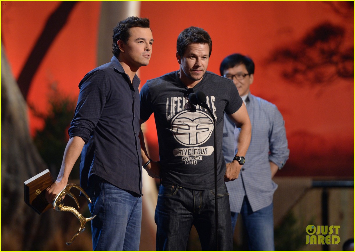 Mark Wahlberg & Seth MacFarlane Are the Guys Choice: Photo 2887378 | Celebrity Babies, Mark ...