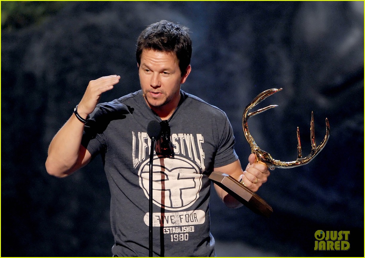 Mark Wahlberg & Seth MacFarlane Are the Guys Choice: Photo 2887381 ...