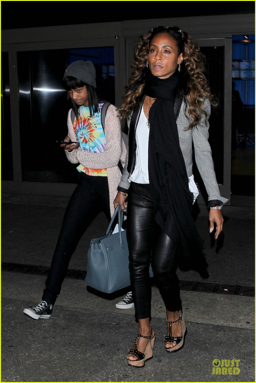 Willow Smith Covers Rihanna's 'No Love Allowed'!: Photo 2887015 | Jada ...