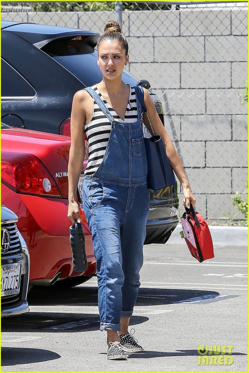 Jessica Alba Shows Off Her Post Workout, No Makeup Look: Photo 2912040 ...