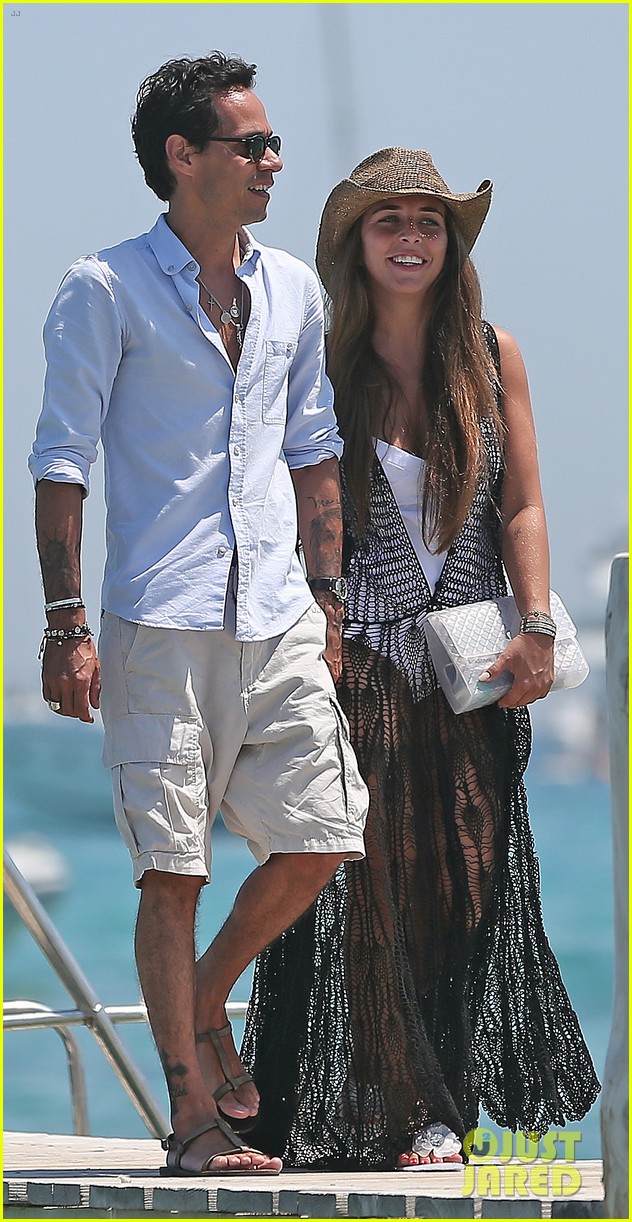 Marc Anthony & Chloe Green: Club 55 in Saint-Tropez!: Photo 2905060 ...