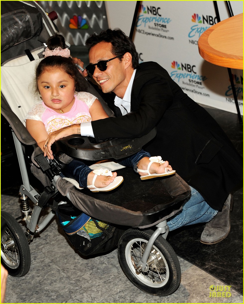 Marc Anthony and Chloe Green: 'Marc Anthony 3.0' Album Signing!: Photo ...