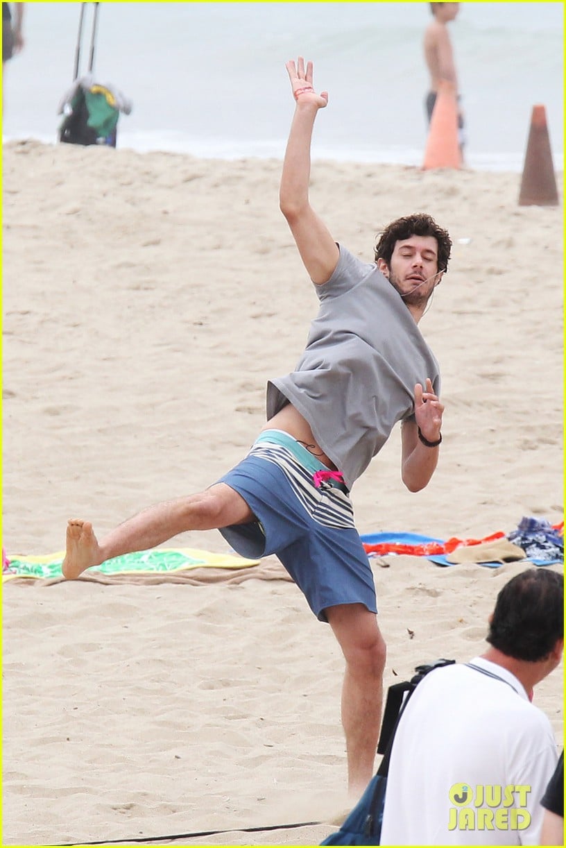 Adam Brody: Beach Volleyball Fun on 'The League' Set: Photo 2916350 ...