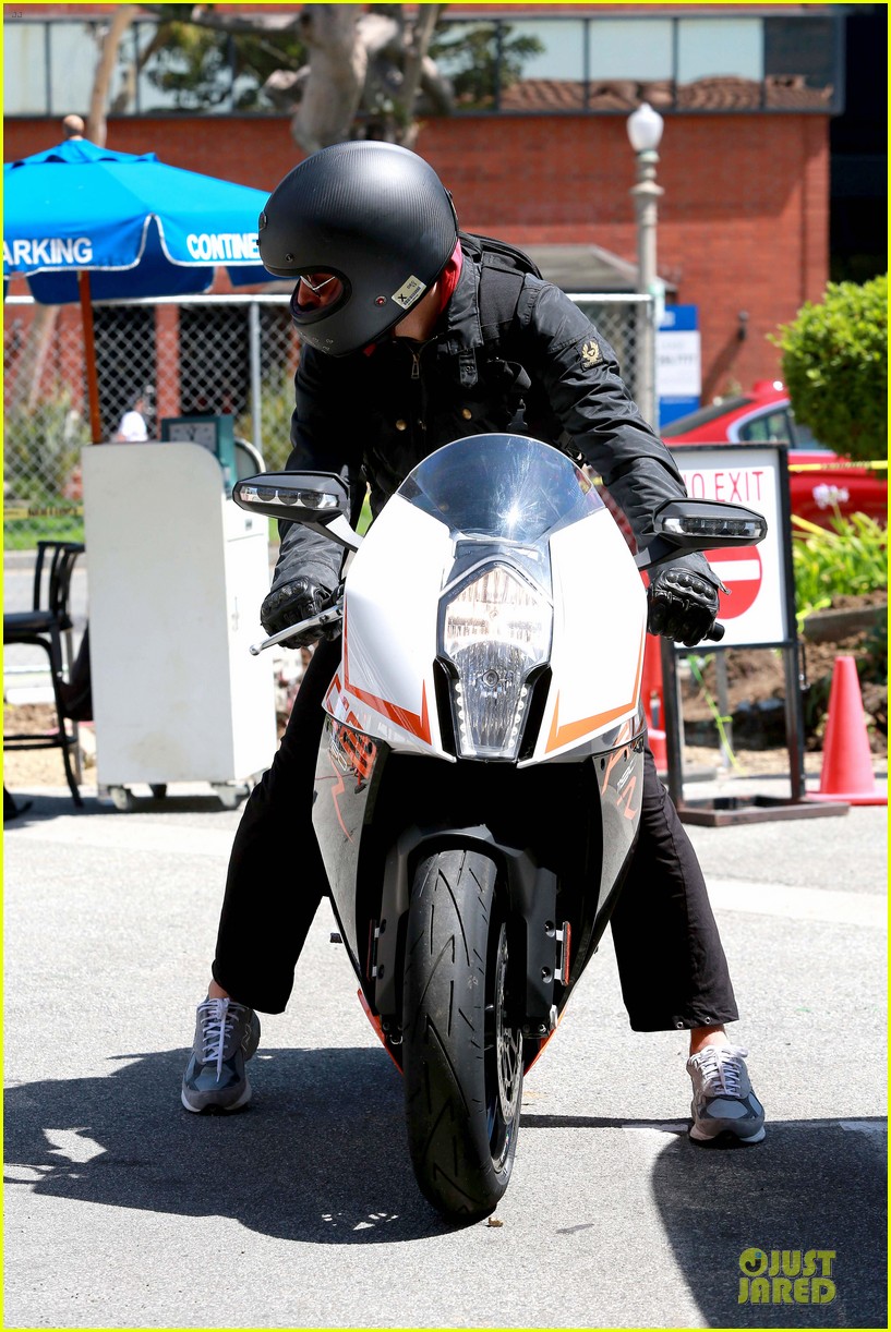 Bradley Cooper: Casting Call for 'Untitled Cameron Crowe Project ...