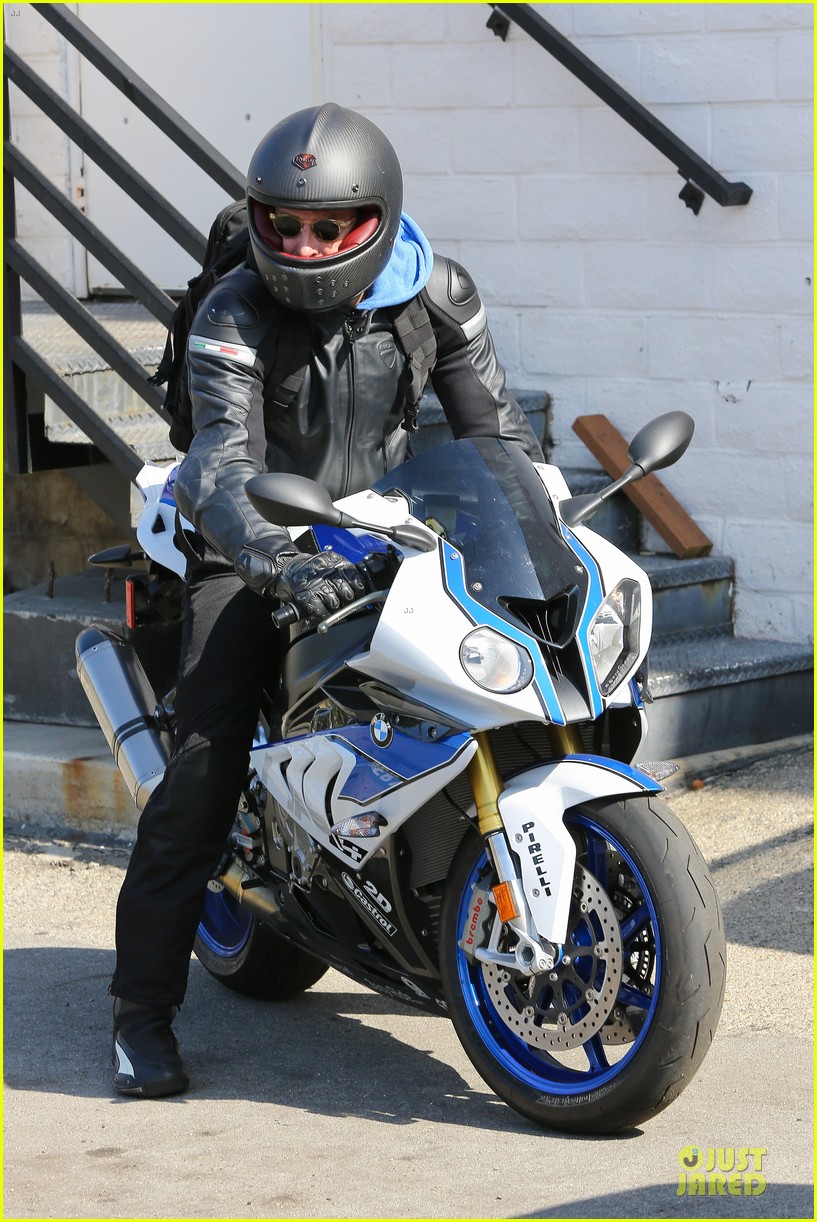 Bradley Cooper: 'Untitled Cameron Crowe Project' Shoots in Fall!: Photo ...