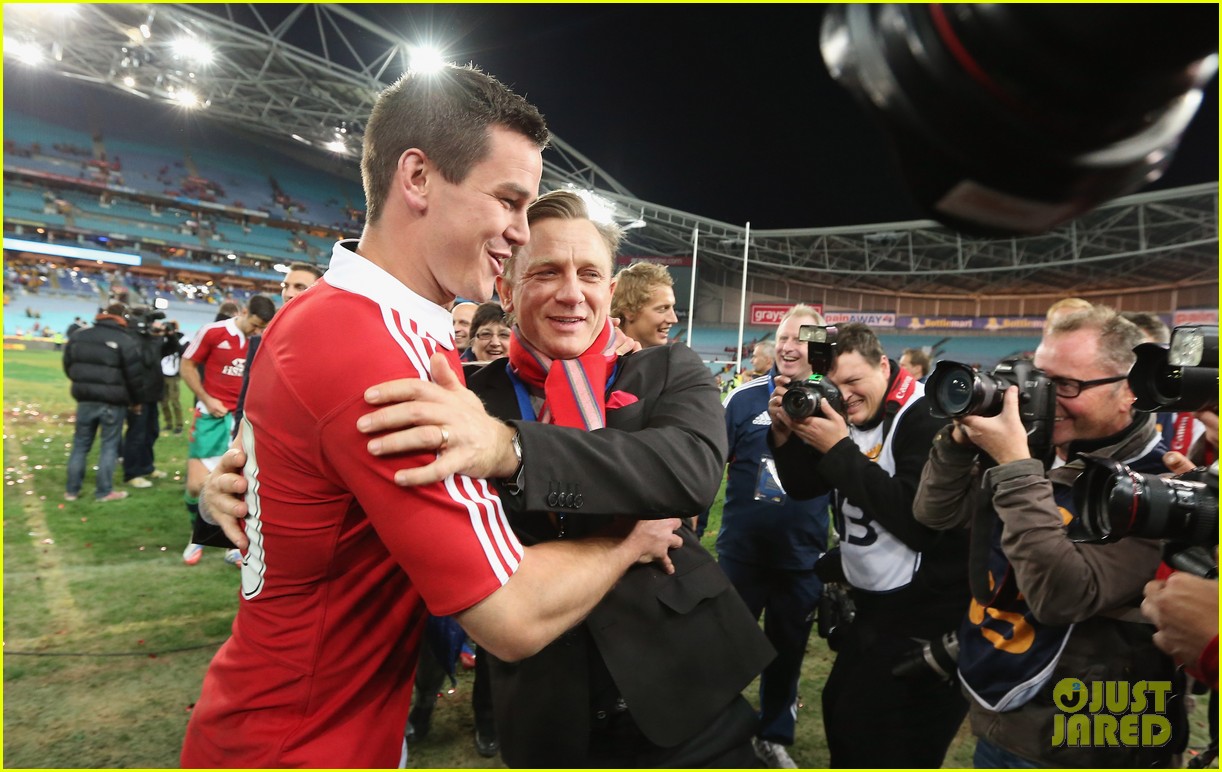 Daniel Craig: Airport Arrival After Lions vs. Wallabies Rugby Game ...