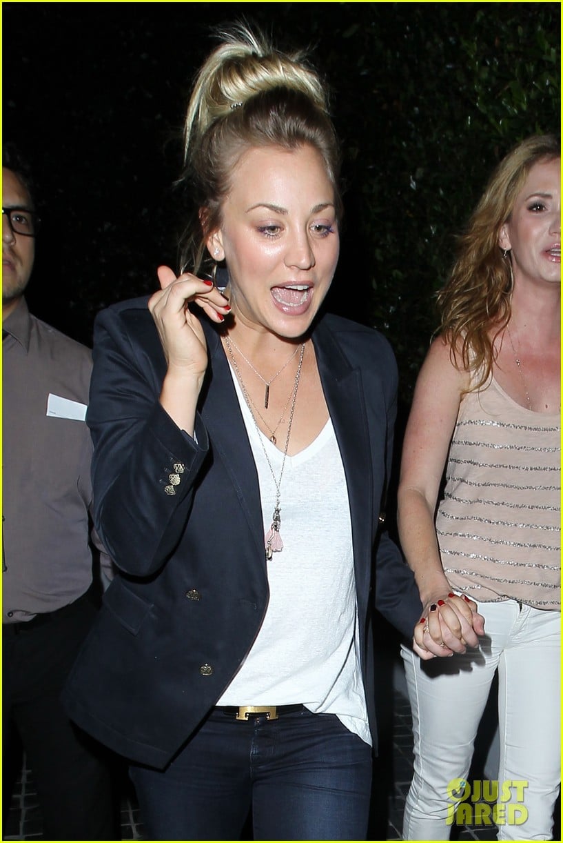 Kaley Cuoco Leaves Henry Cavill at Home for Girl's Night Out!: Photo ...