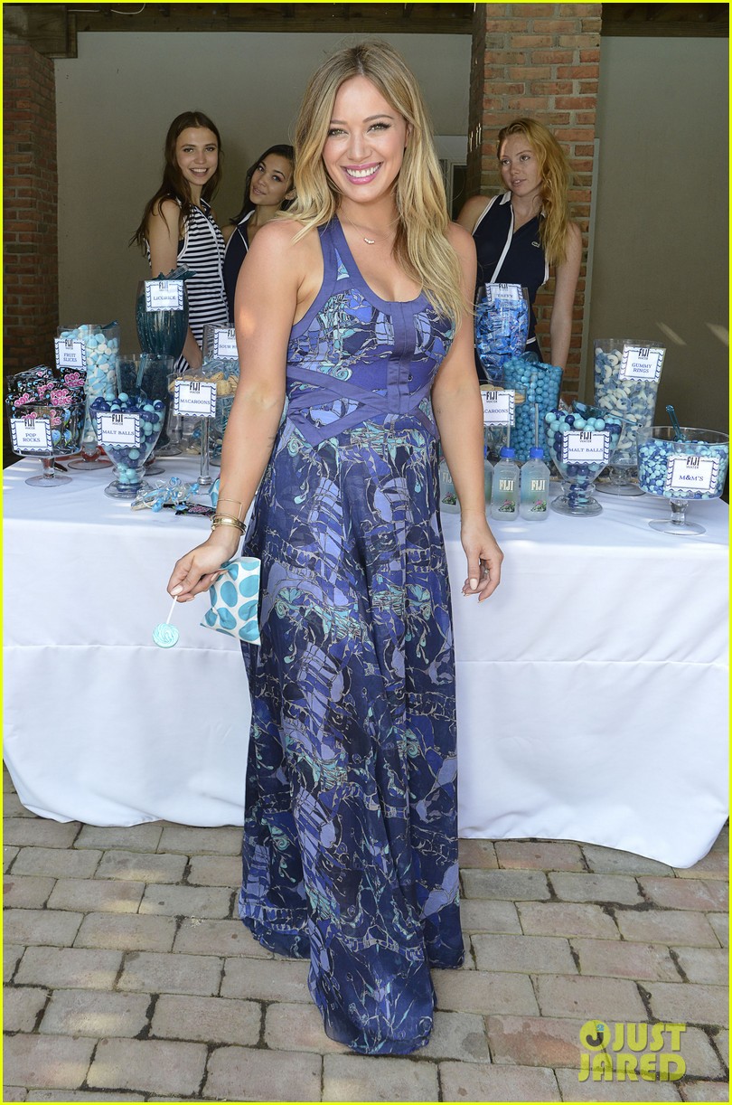 Hilary Duff: Fiji Water Days of Summer Host: Photo 2913747 | Hilary ...