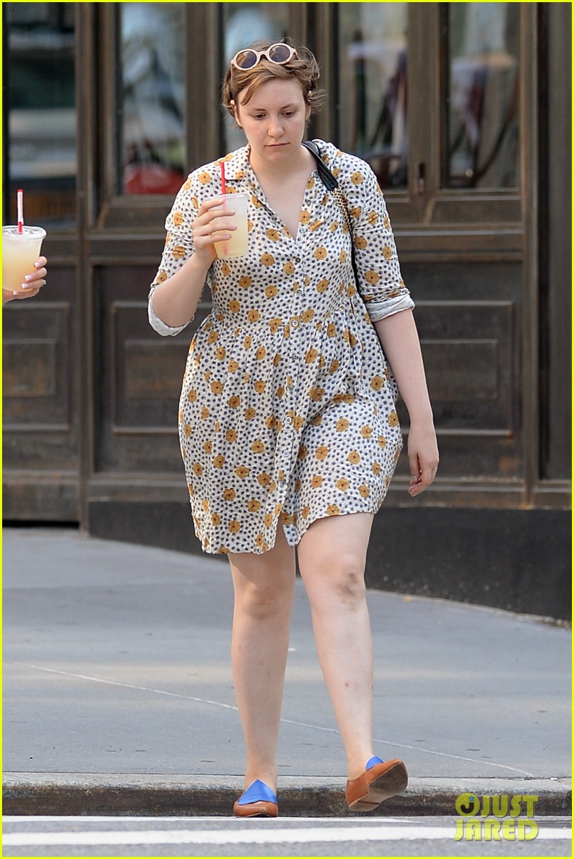 Lena Dunham: Lemonade Lady!: Photo 2905052 | Photos | Just Jared ...