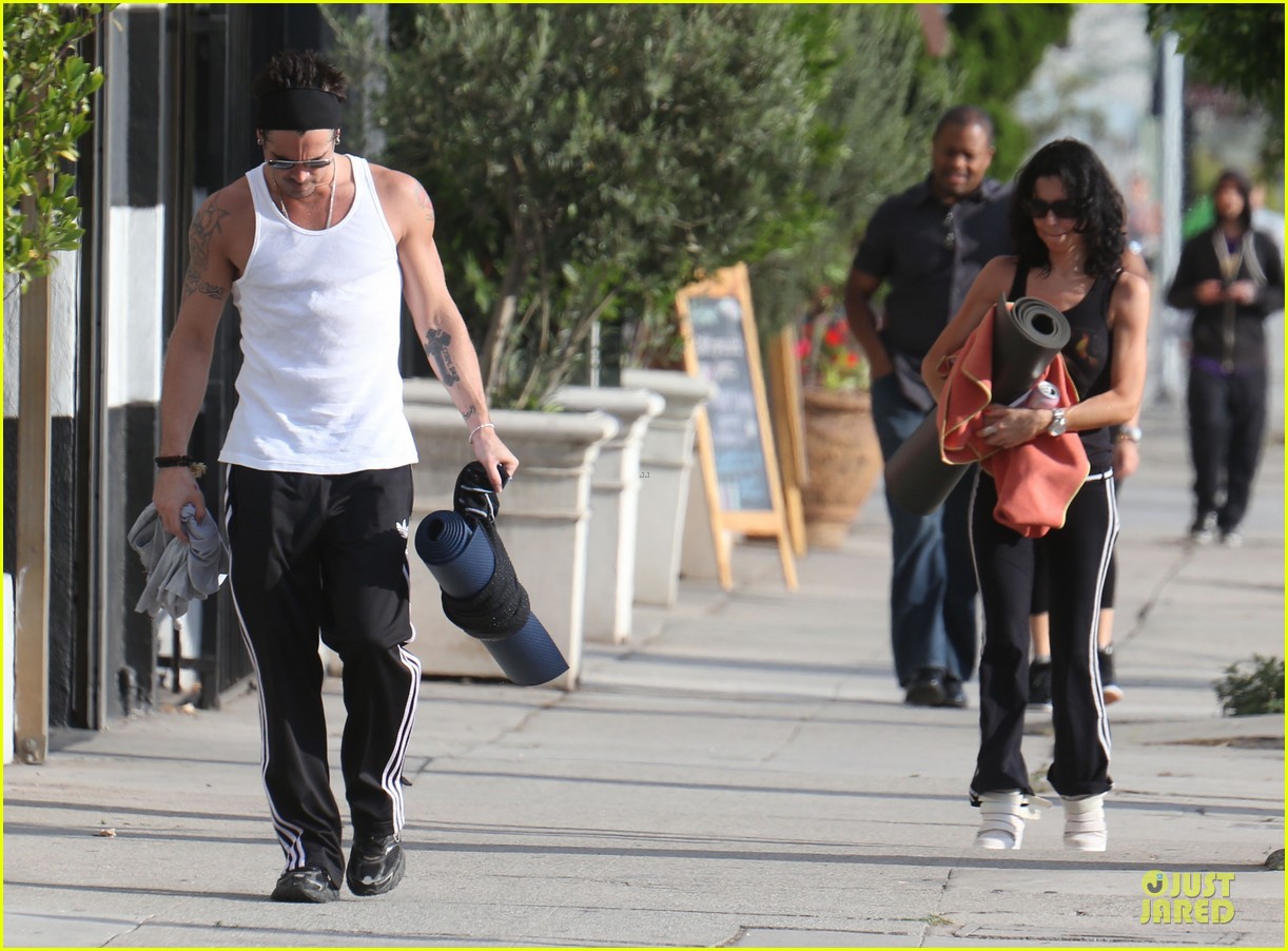 Colin Farrell: Buff Yoga Session with Sister Claudine!: Photo 2918016 ...