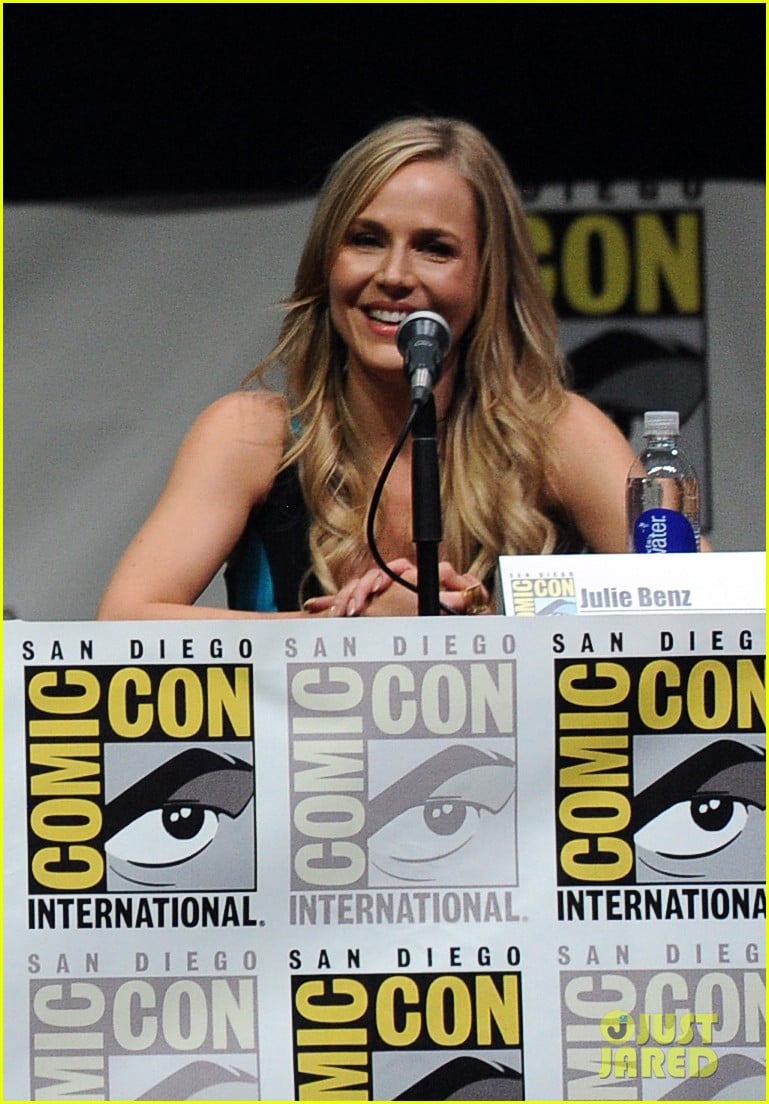 Michael C. Hall & Jennifer Carpenter: 'Dexter' Comic-Con Panel!: Photo ...