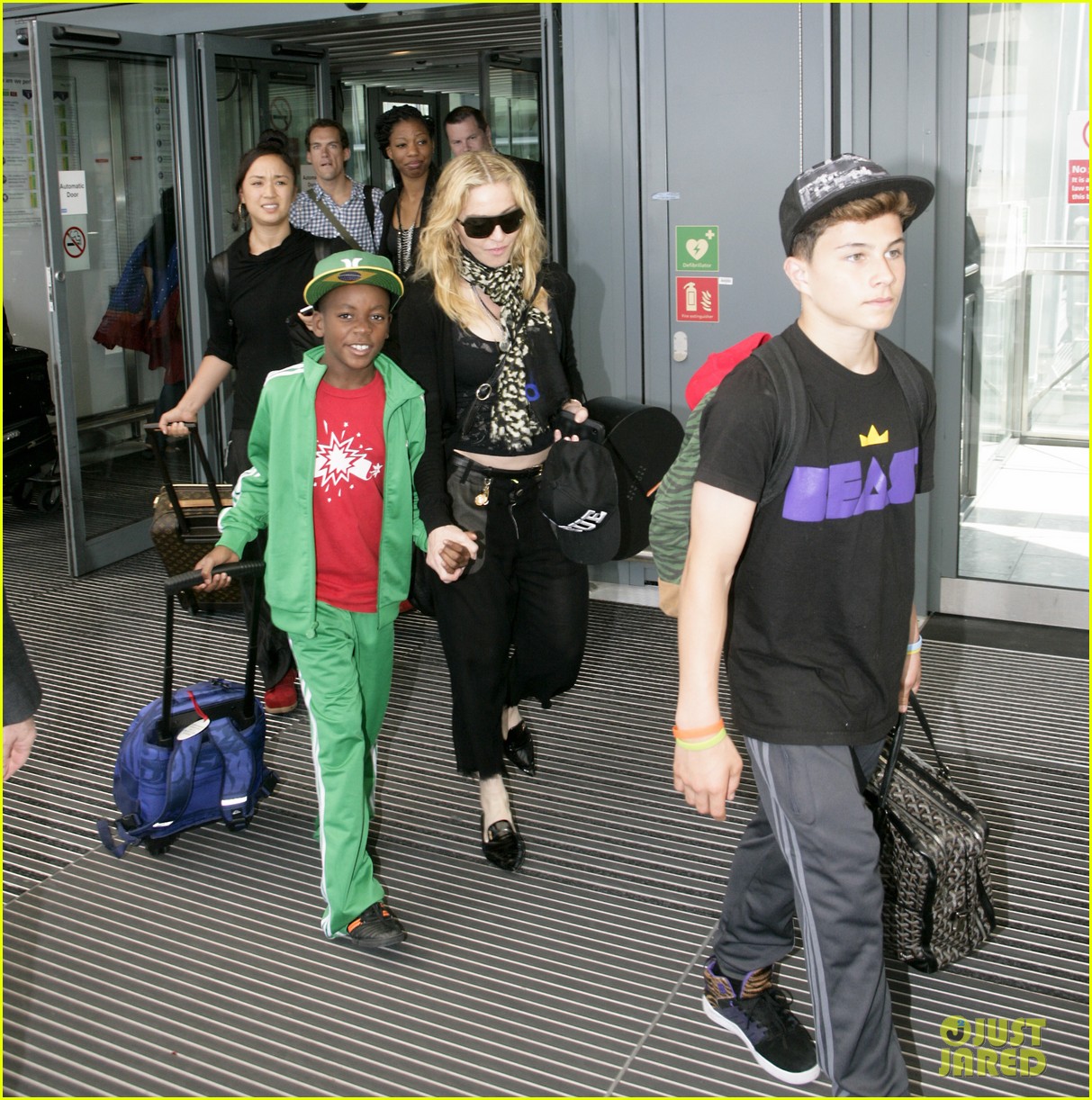 Madonna Lands in London with David & Mercy!: Photo 2912330 | Celebrity ...