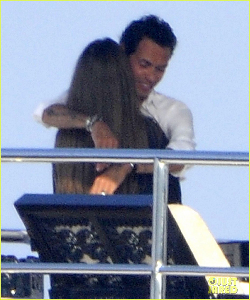 Marc Anthony & Chloe Green Cuddle on a Yacht: Photo 2909530 | Marc ...