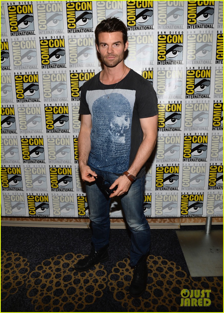 Joseph Morgan & Phoebe Tonkin: 'The Originals' at Comic-Con!: Photo ...