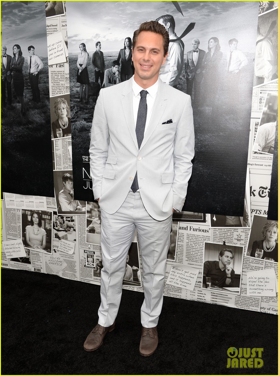 Olivia Munn & Jeff Daniels: 'The Newsroom' Season 2 Premiere: Photo ...