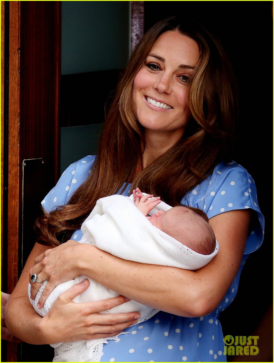 Royal Baby First Photos with Kate Middleton & Prince William: Photo ...