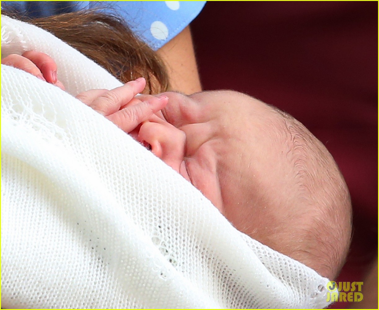 Royal Baby First Photos with Kate Middleton & Prince William: Photo ...