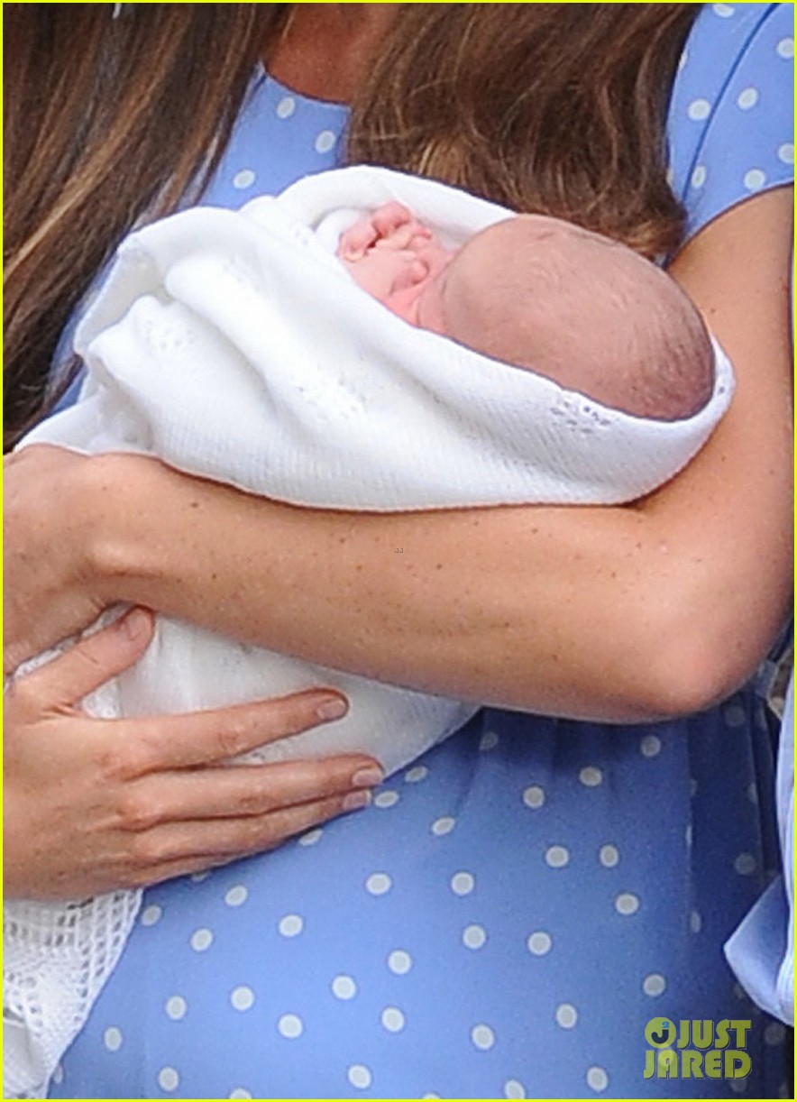 Royal Baby First Photos with Kate Middleton & Prince William: Photo ...