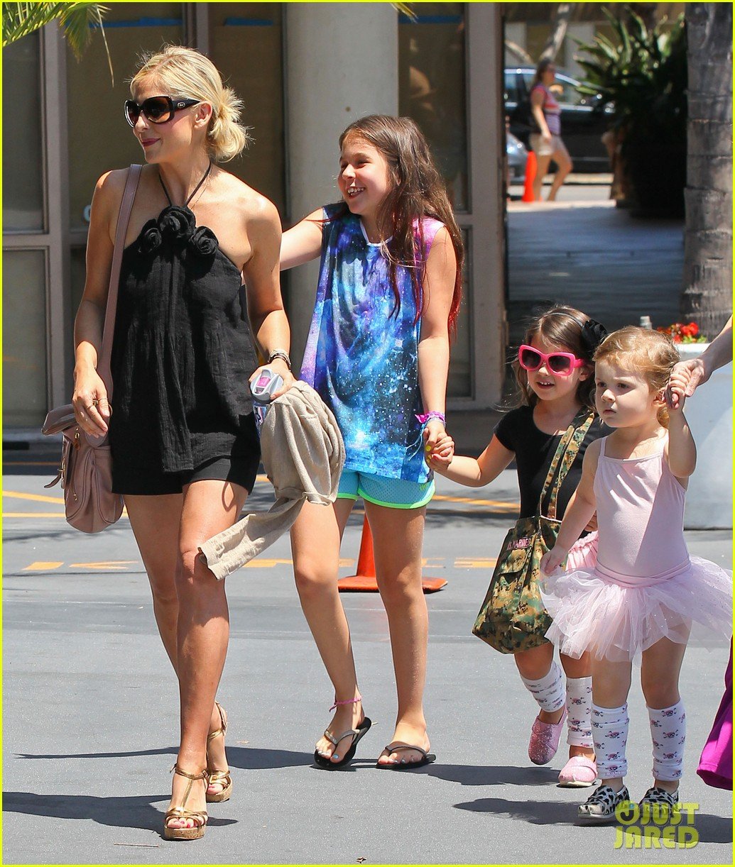 Sarah Michelle Gellar: Ballet Class Pick-Up with Charlotte: Photo ...