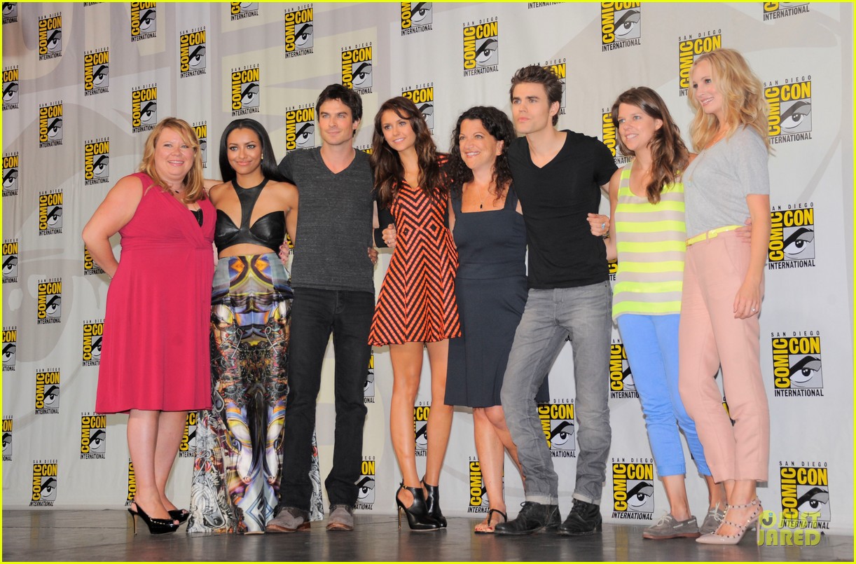Ian Somerhalder & Nina Dobrev: 'Vampire Diaries' at Comic-Con!: Photo ...