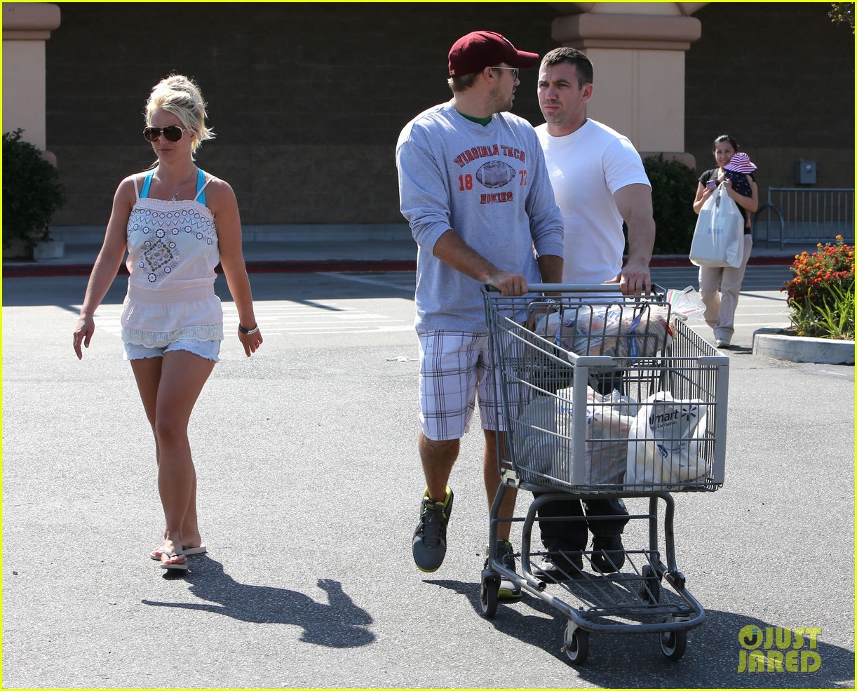 Britney Spears & David Lucado Hold Hands on Fourth of July: Photo ...