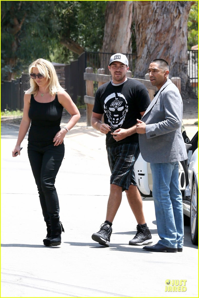 Britney Spears & David Lucado: Matching Black at Napa Tavern!: Photo ...