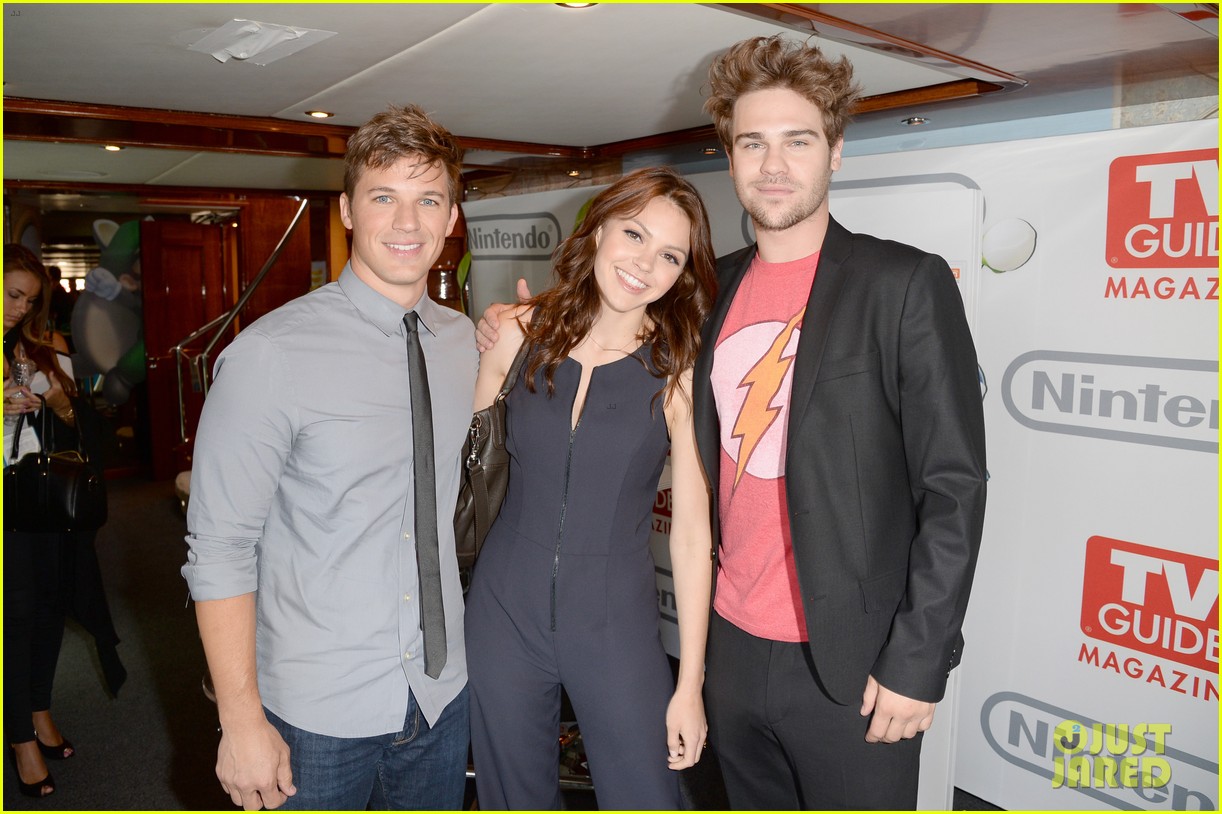 Aimee Teegarden & Matt Lanter: 'Star-Crossed' at TV Guide!: Photo ...