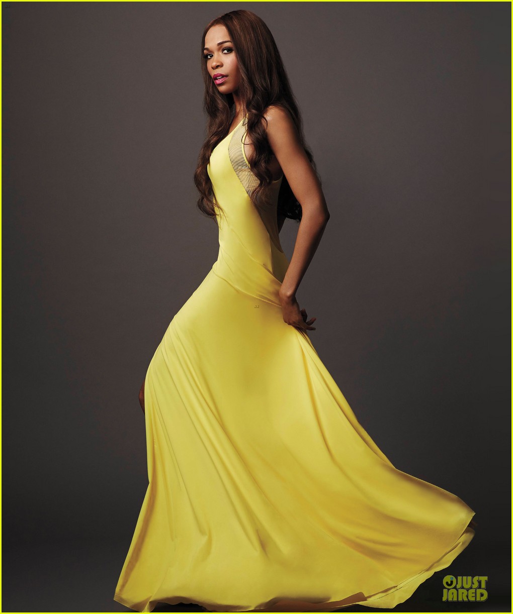 Michelle Williams Covers 'Michigan Avenue' Magazine Summer 2013: Photo ...