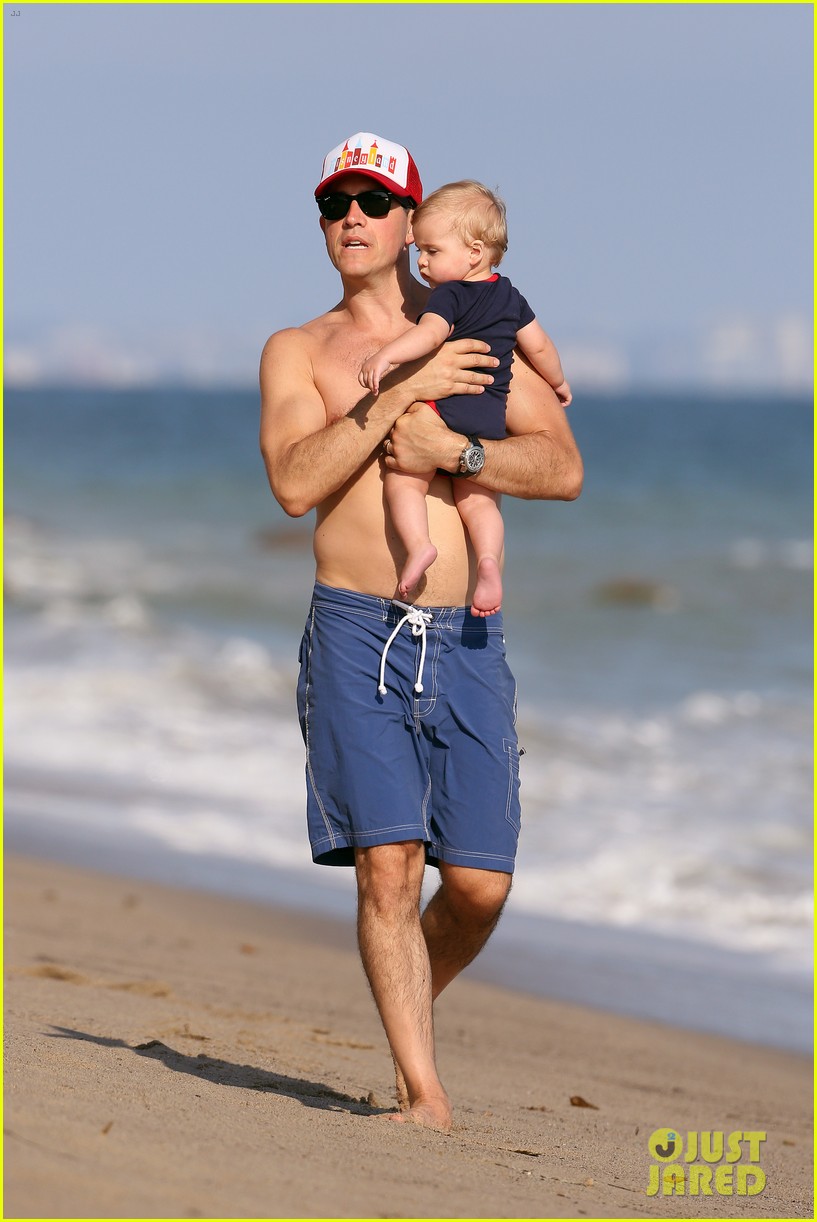 Reese Witherspoon: Beach Holiday with Jim Toth & Tennessee!: Photo ...