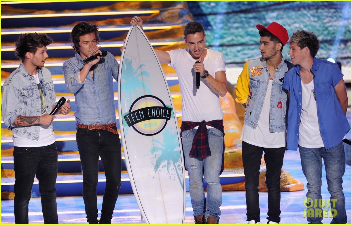 One Direction - Teen Choice Awards Performance 2013 (Video): Photo ...