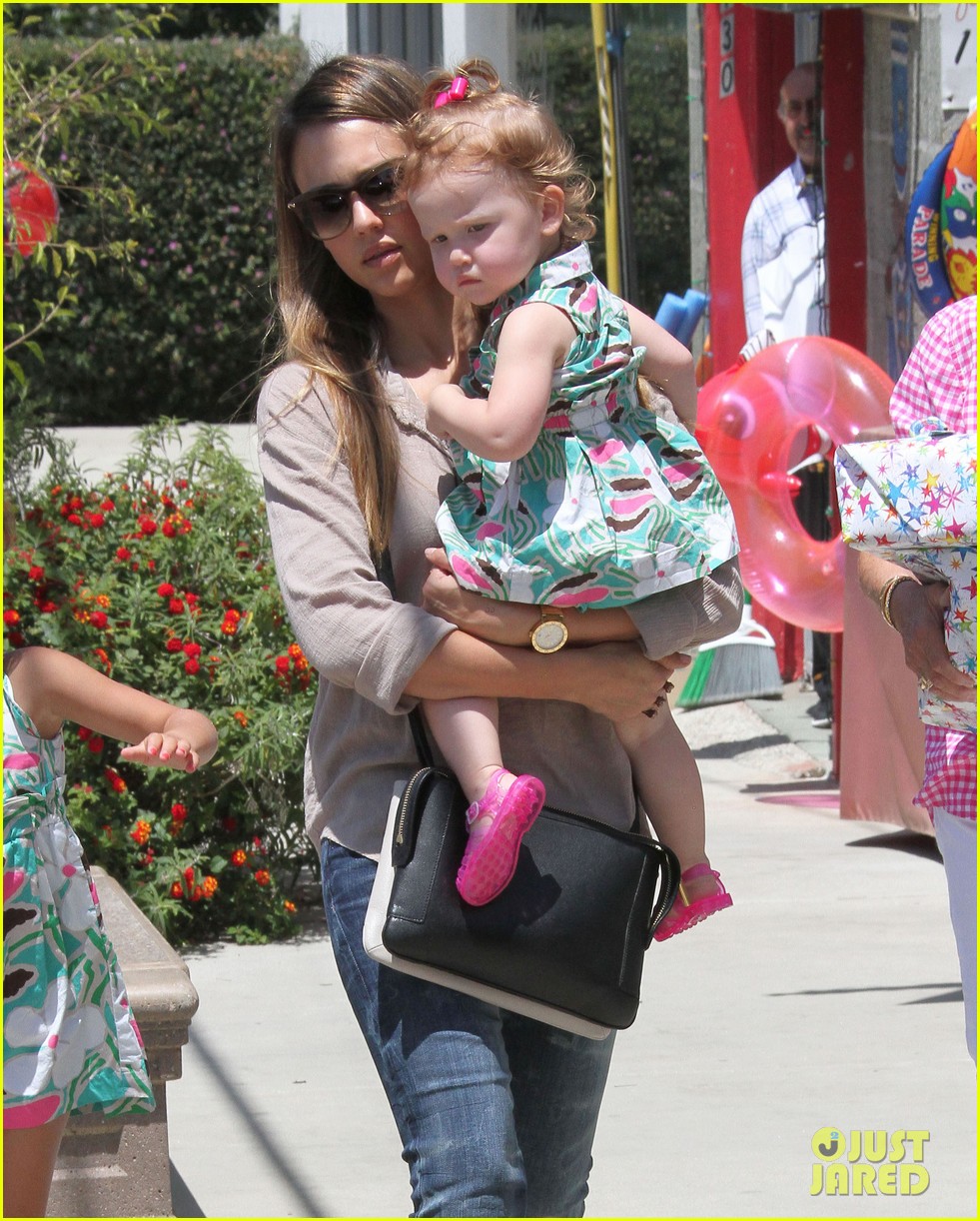 Jessica Alba: Honor & Haven Wear Matching Outfits!: Photo 2923189 ...