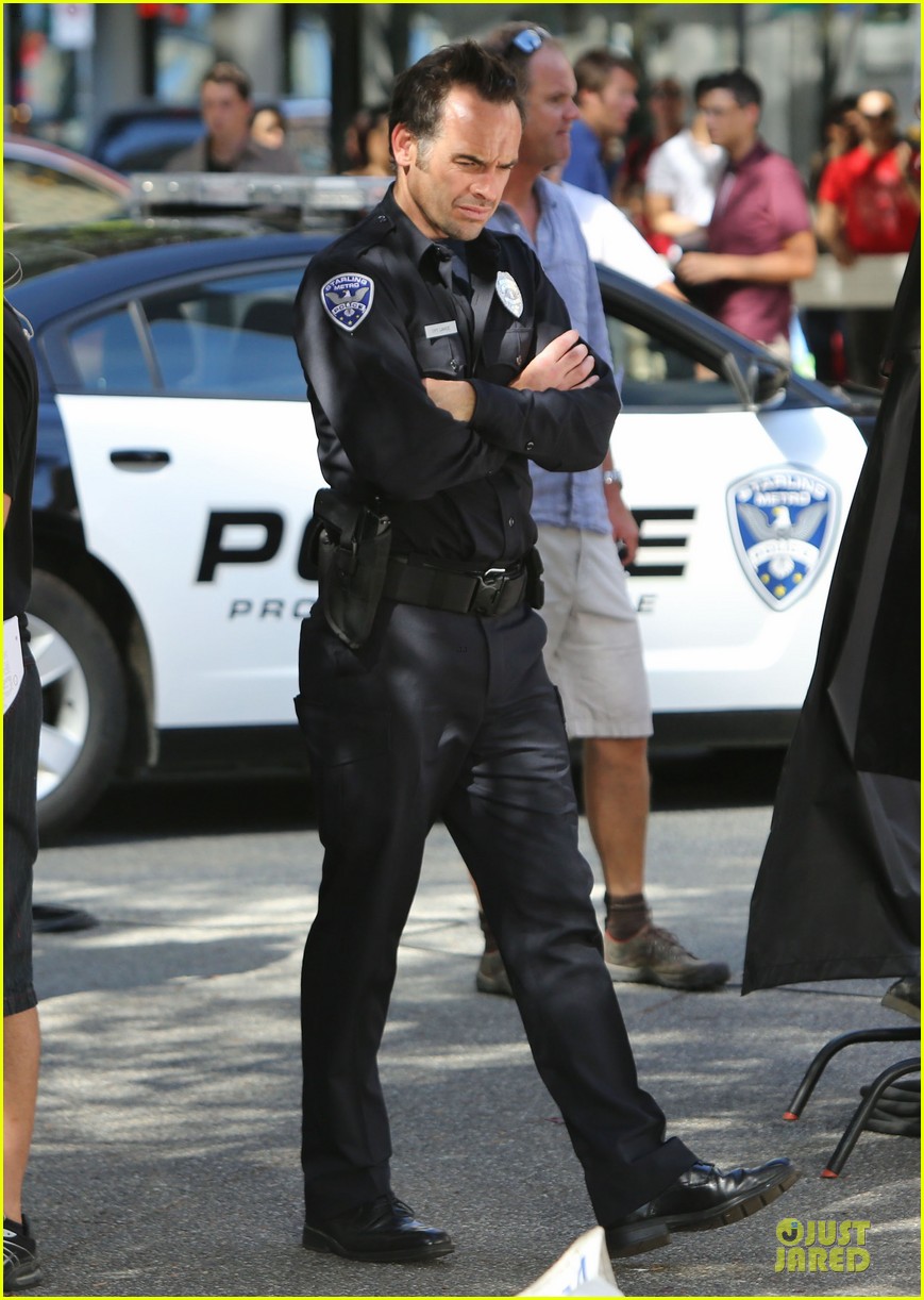 Stephen Amell: Tom Cruise is My Dream Co-Star!: Photo 2927321 | Photos ...