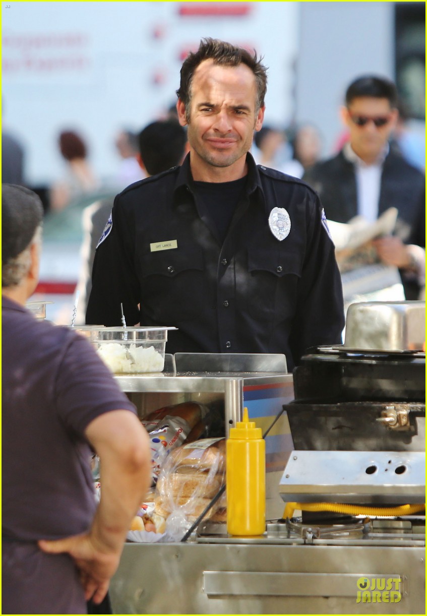 Stephen Amell: Tom Cruise is My Dream Co-Star!: Photo 2927324 | Photos ...