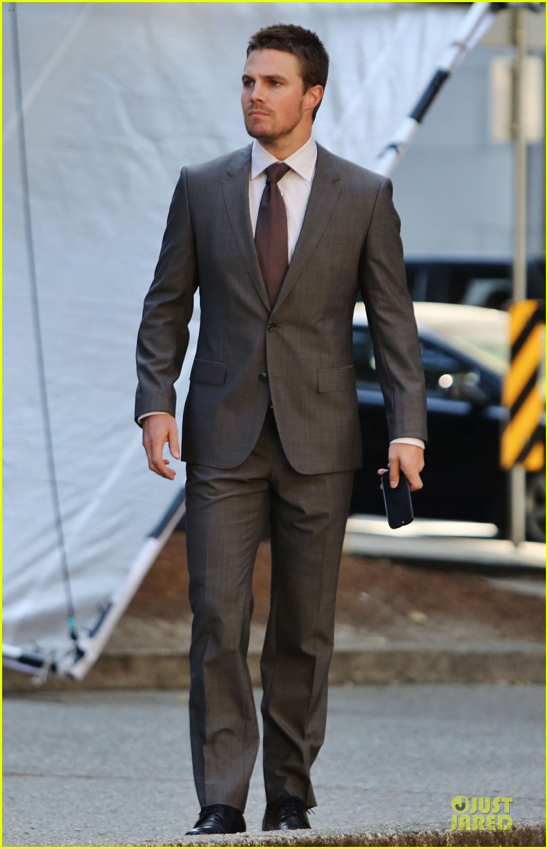 Stephen Amell: Tom Cruise is My Dream Co-Star!: Photo 2927329 | Photos ...