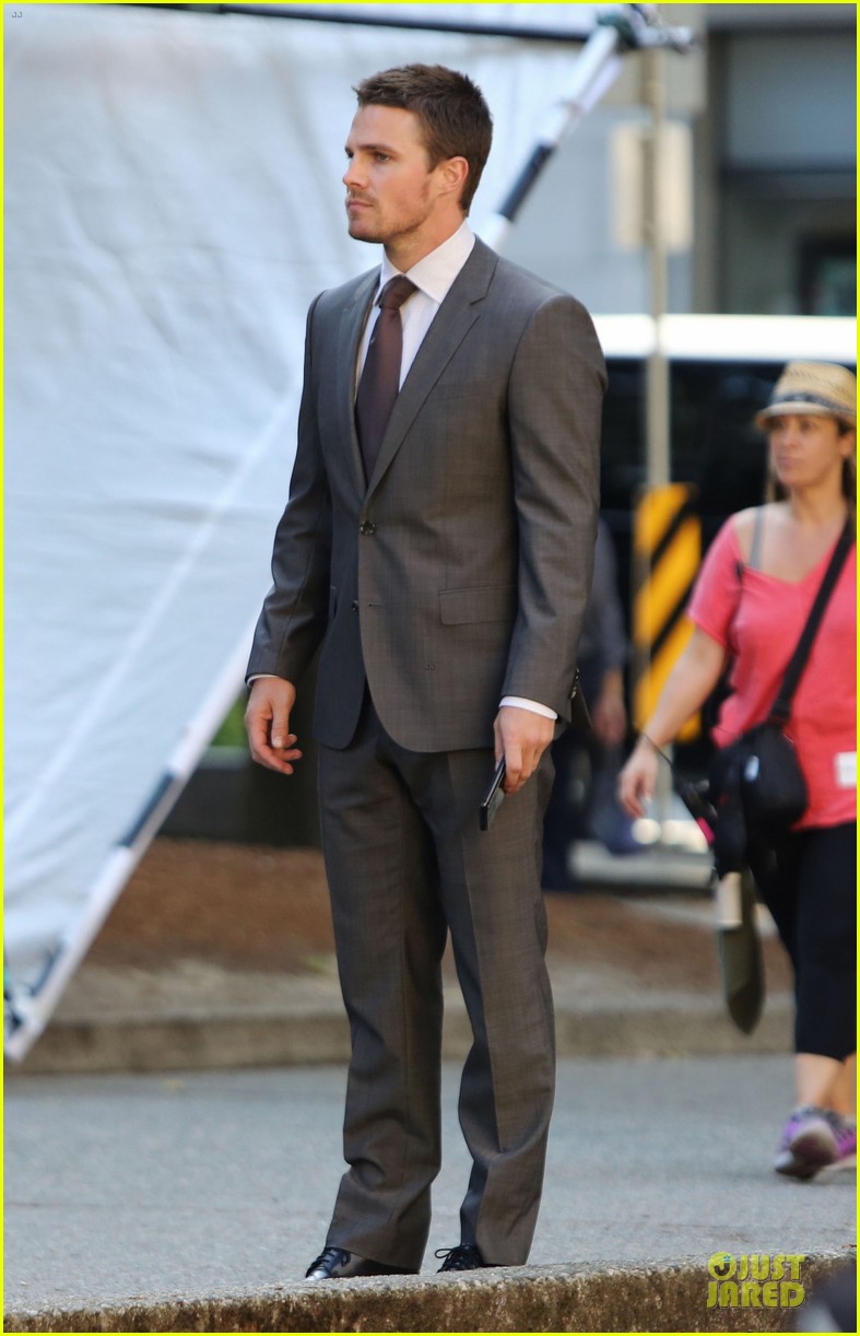 Stephen Amell: Tom Cruise is My Dream Co-Star!: Photo 2927330 | Photos ...