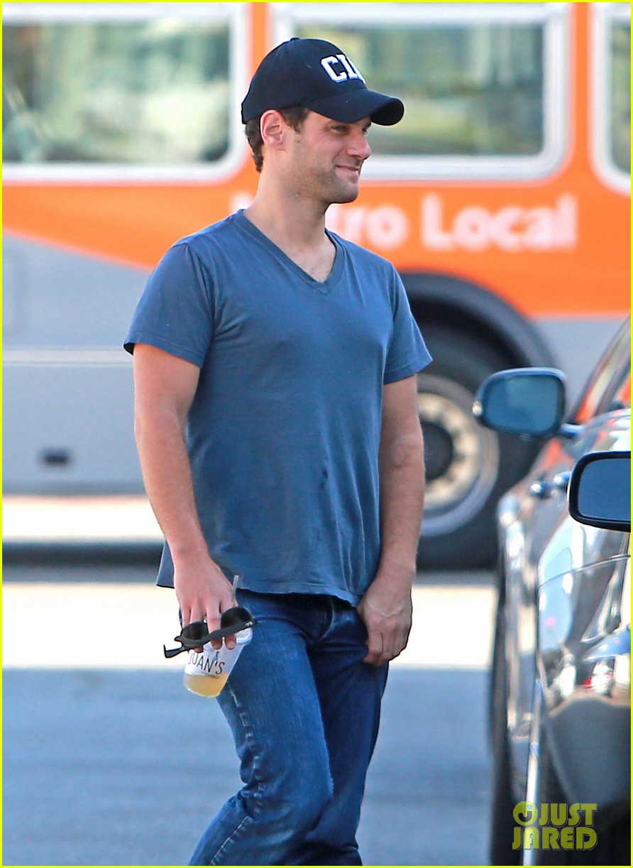 Justin Bartha: 'Hangover Part III' on DVD October 8!: Photo 2931417 ...