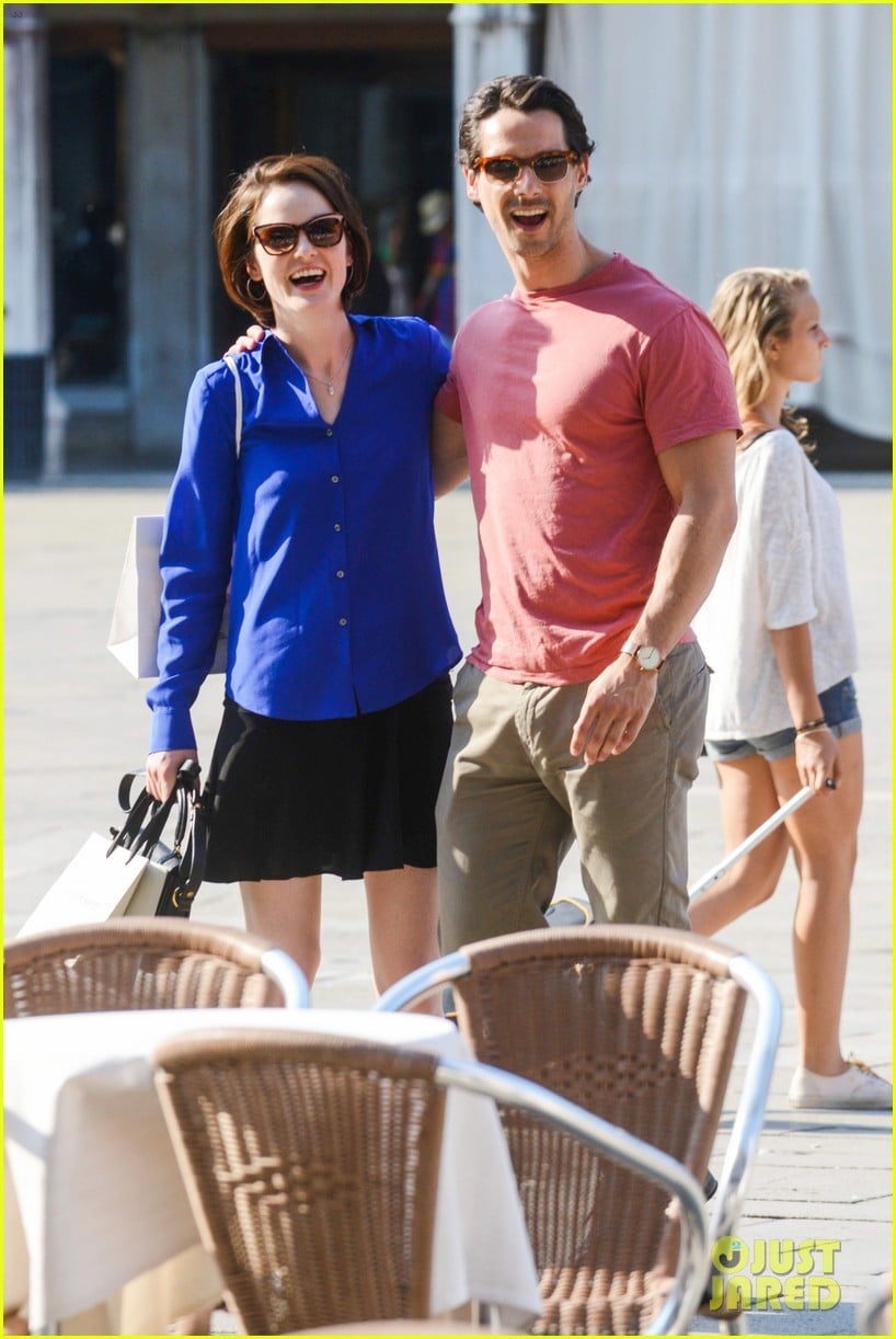 Michelle Dockery Steps Out with Hunky New Boyfriend!: Photo 2941398 ...