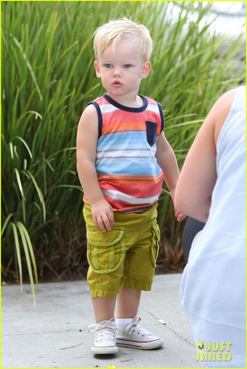 Hilary Duff & Mike Comrie: Park Day with Luca!: Photo 2939407 ...