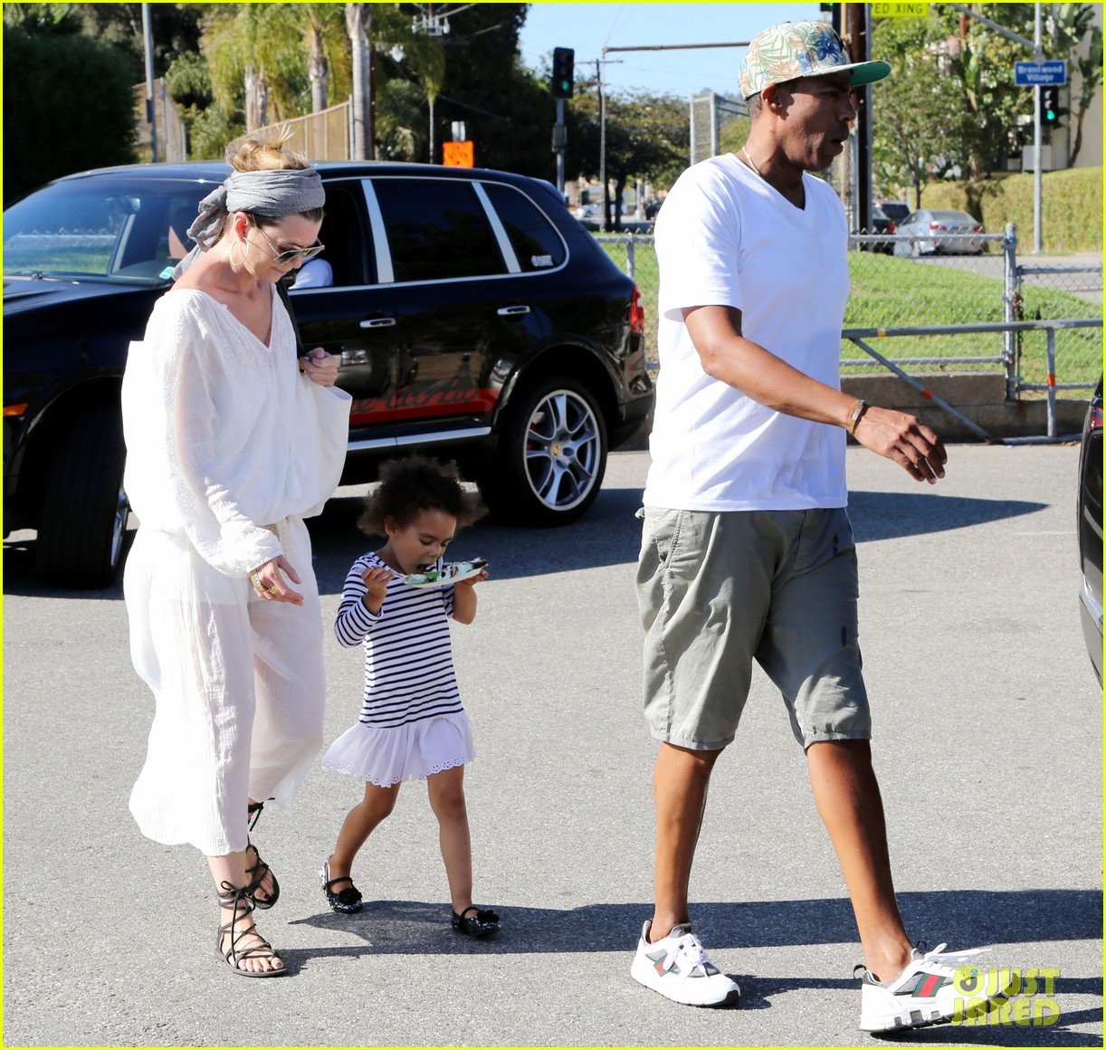 Ellen Pompeo: Family Day Out After Volunteering at Children's Hospital ...