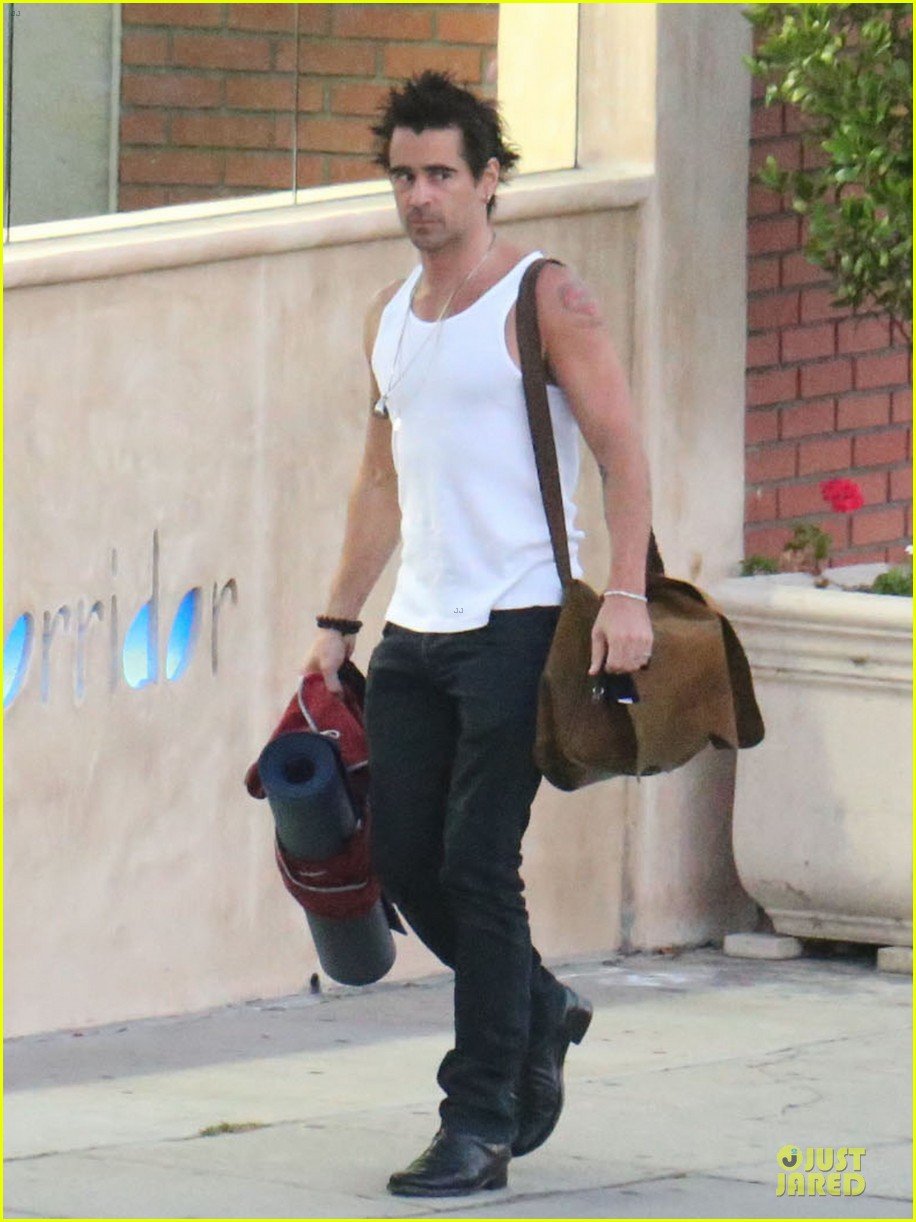 Colin Farrell Explains His Love for Yoga!: Photo 2936645 | Colin ...