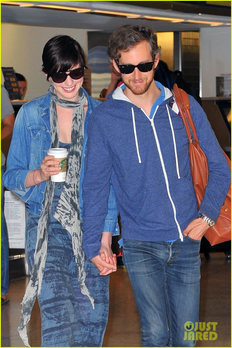 Anne Hathaway's 'SNL' 'Homeland' Parody: Claire Danes Won't Watch ...