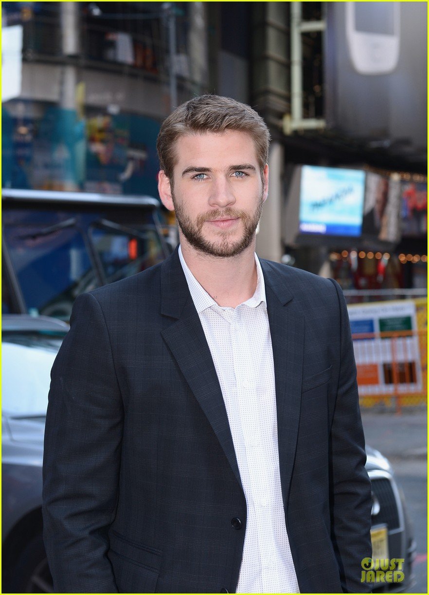 Liam Hemsworth: I Was Pranked Shooting 'Paranoia' Love Scene!: Photo ...