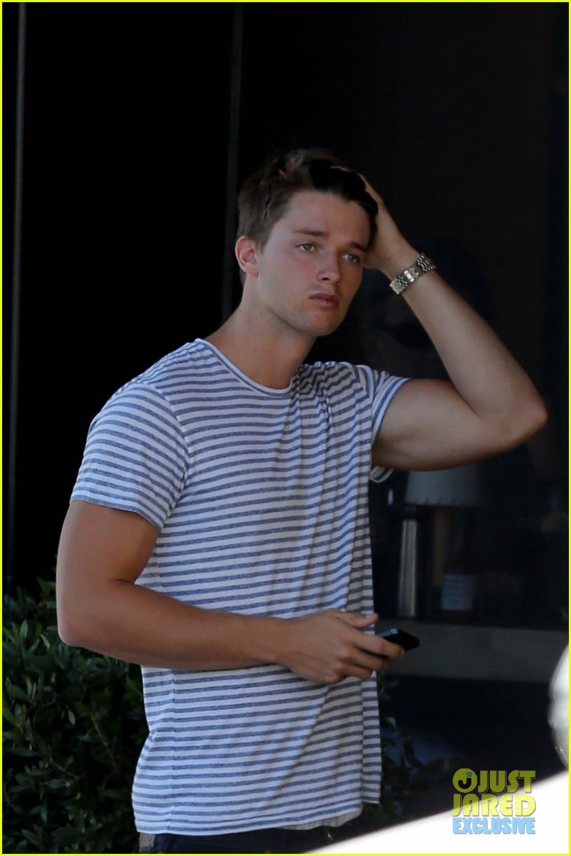 Patrick Schwarzenegger Makes Arnold a Proud Father!: Photo 2939876 ...