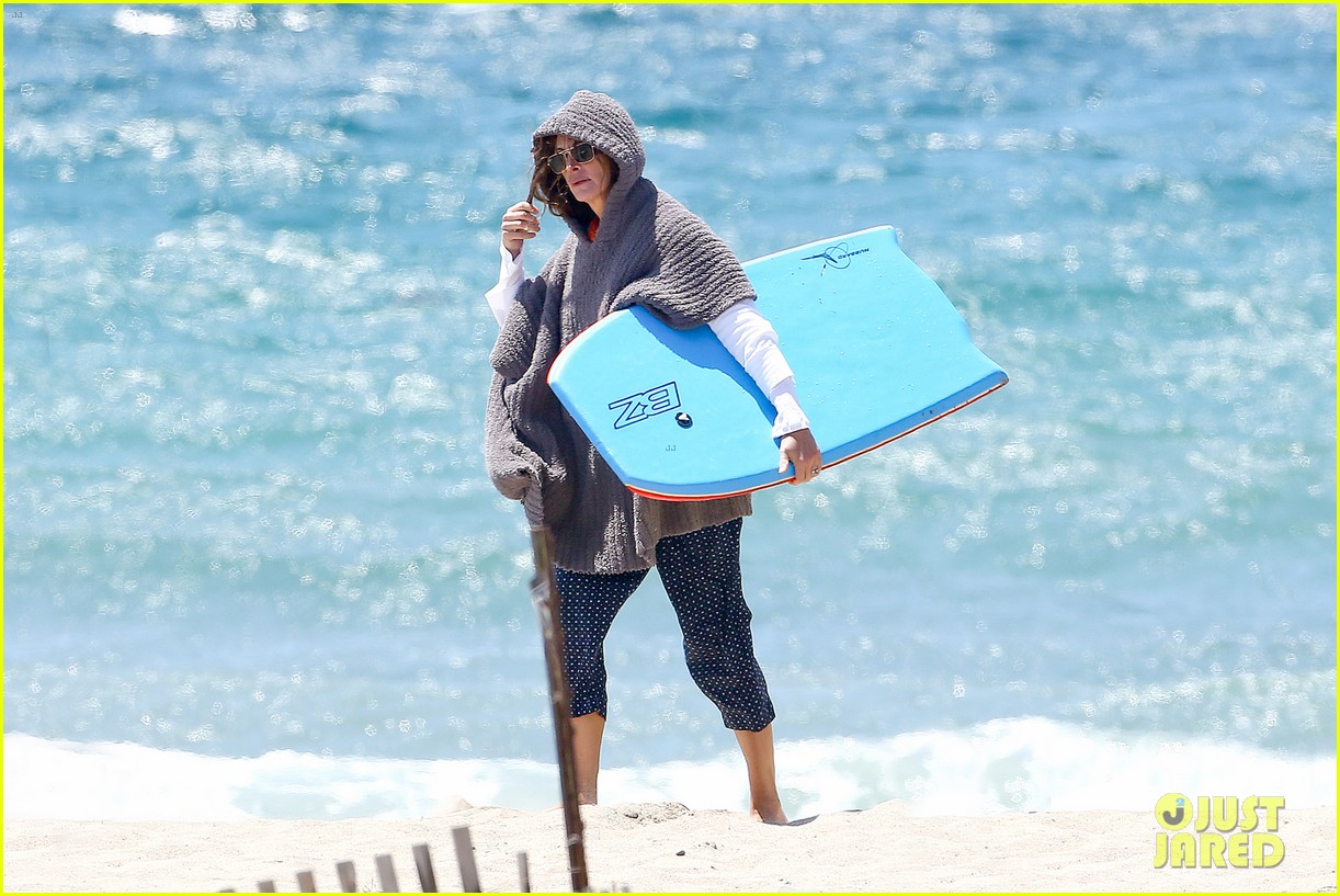 Julia Roberts: Family Beach Day with Shirtless Danny Moder!: Photo ...