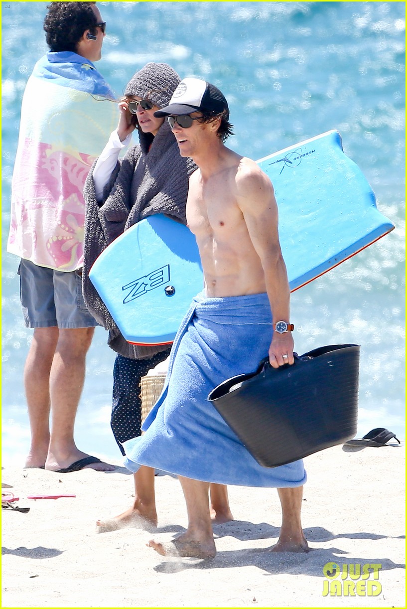 Julia Roberts: Family Beach Day with Shirtless Danny Moder!: Photo ...
