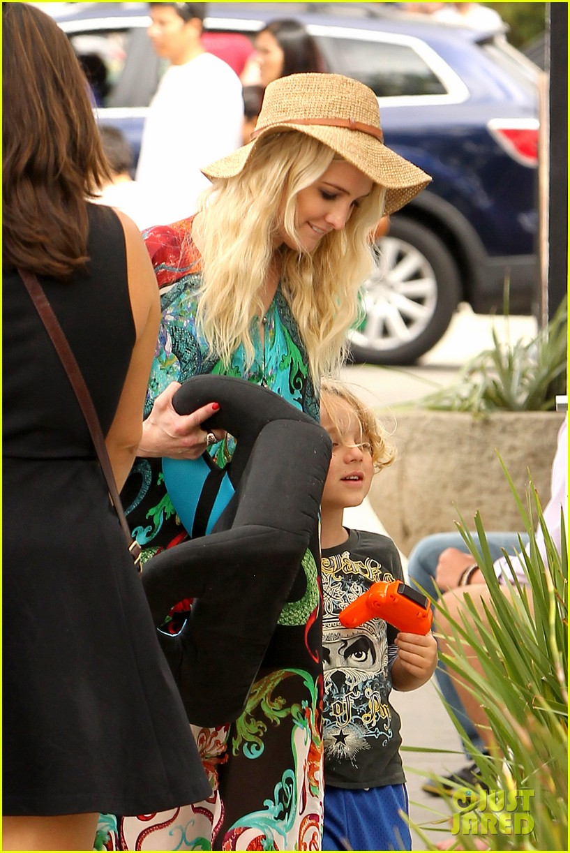 Ashlee Simpson: Bronx Loves Being a Cousin to Maxwell & Ace!: Photo ...