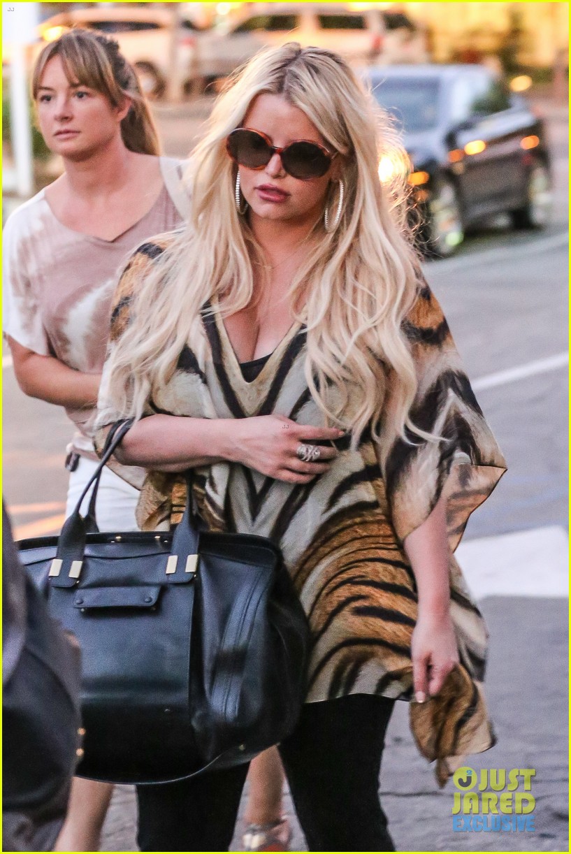 Jessica Simpson Steps Out After Debuting Baby Ace's First Pic!: Photo ...