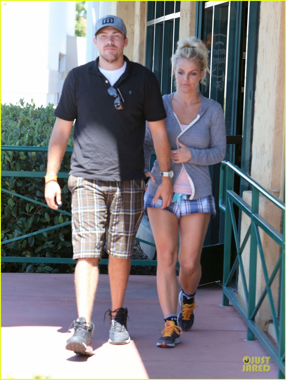 Britney Spears & David Lucado Hold Hands at Corner Bakery!: Photo ...