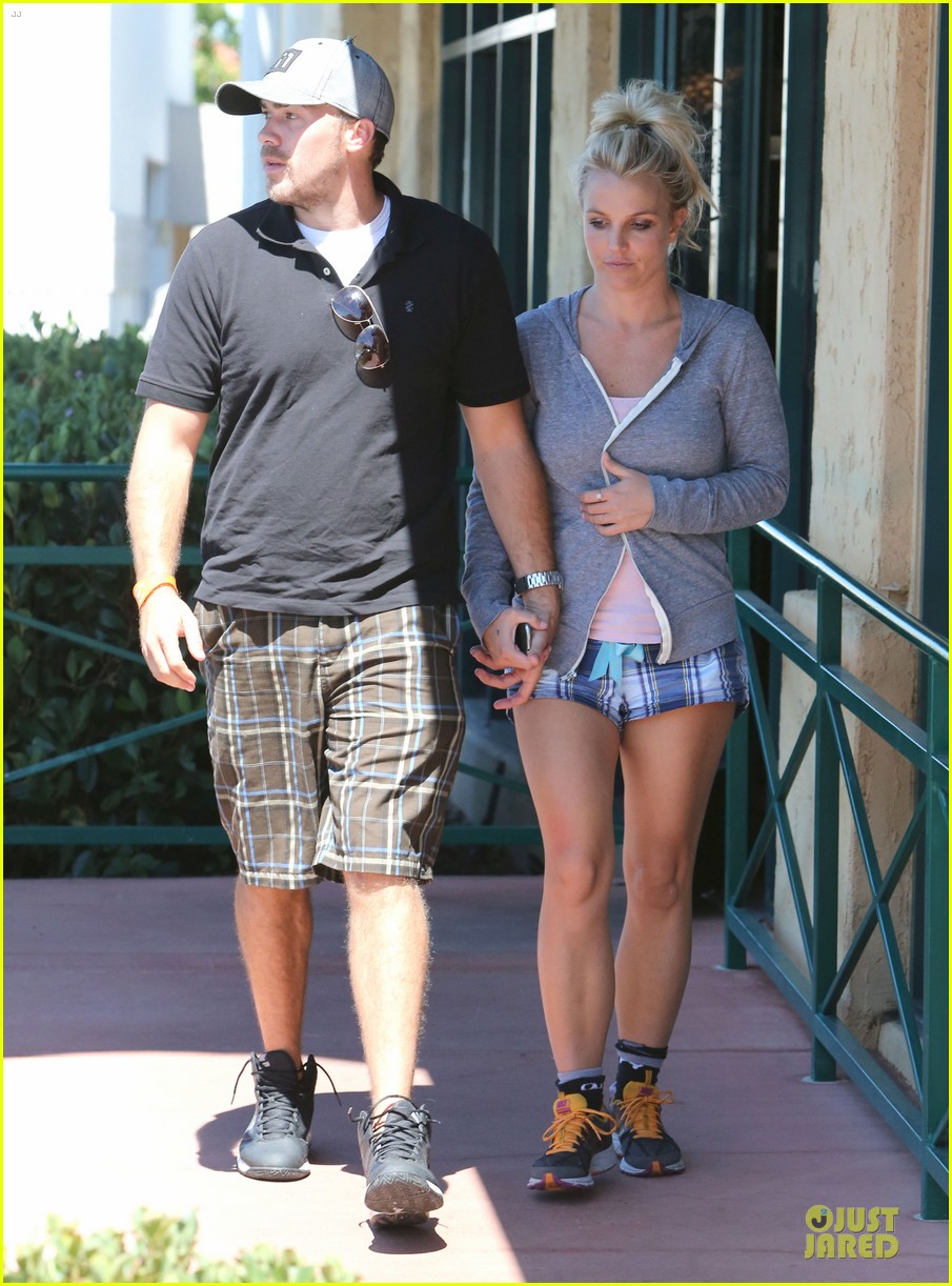 Britney Spears & David Lucado Hold Hands at Corner Bakery!: Photo ...