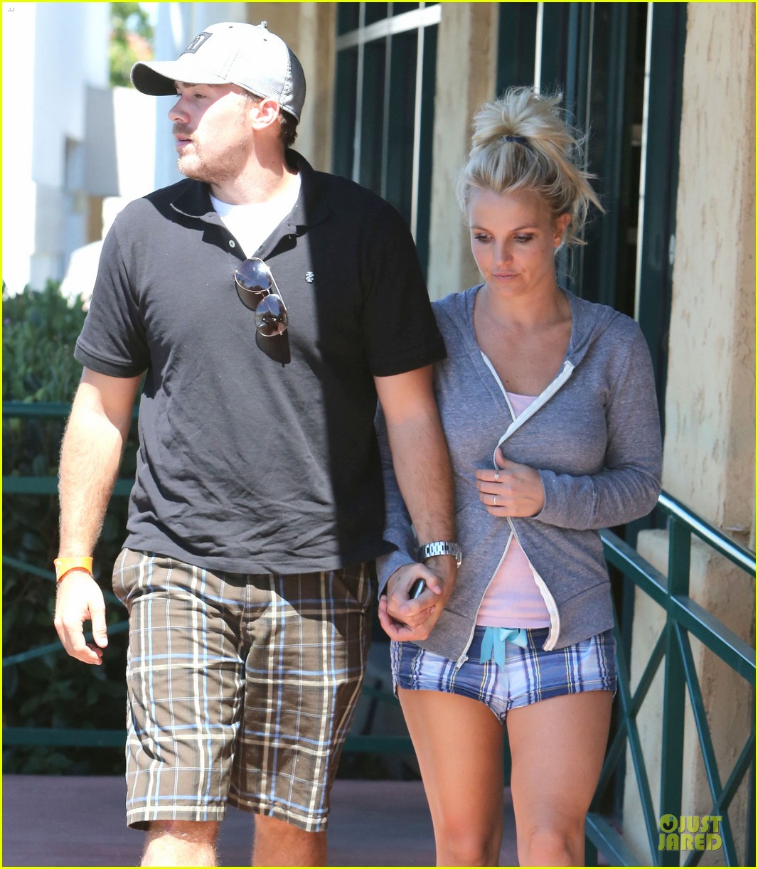 Britney Spears & David Lucado Hold Hands at Corner Bakery!: Photo ...